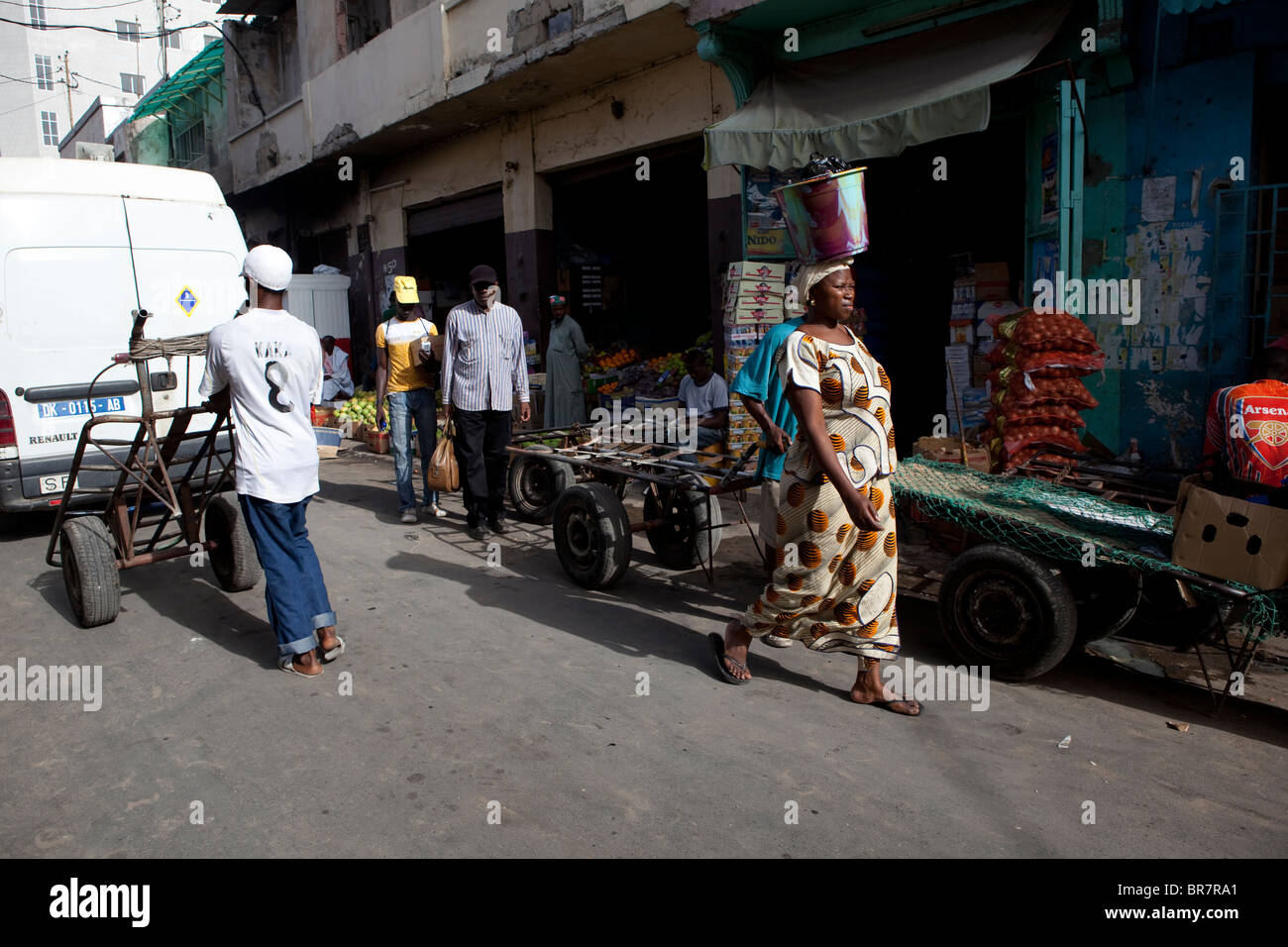Marché de dakar Banque de photographies et d’images à haute résolution ...