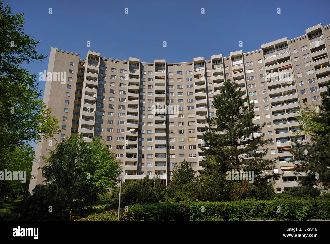 Gropiusstadt, Gropius Ville, immeuble de 18 étages de Walter Gropius ...