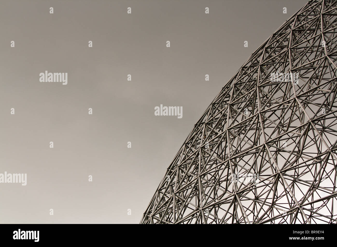 Geodesic dome structure Banque de photographies et d’images à haute ...