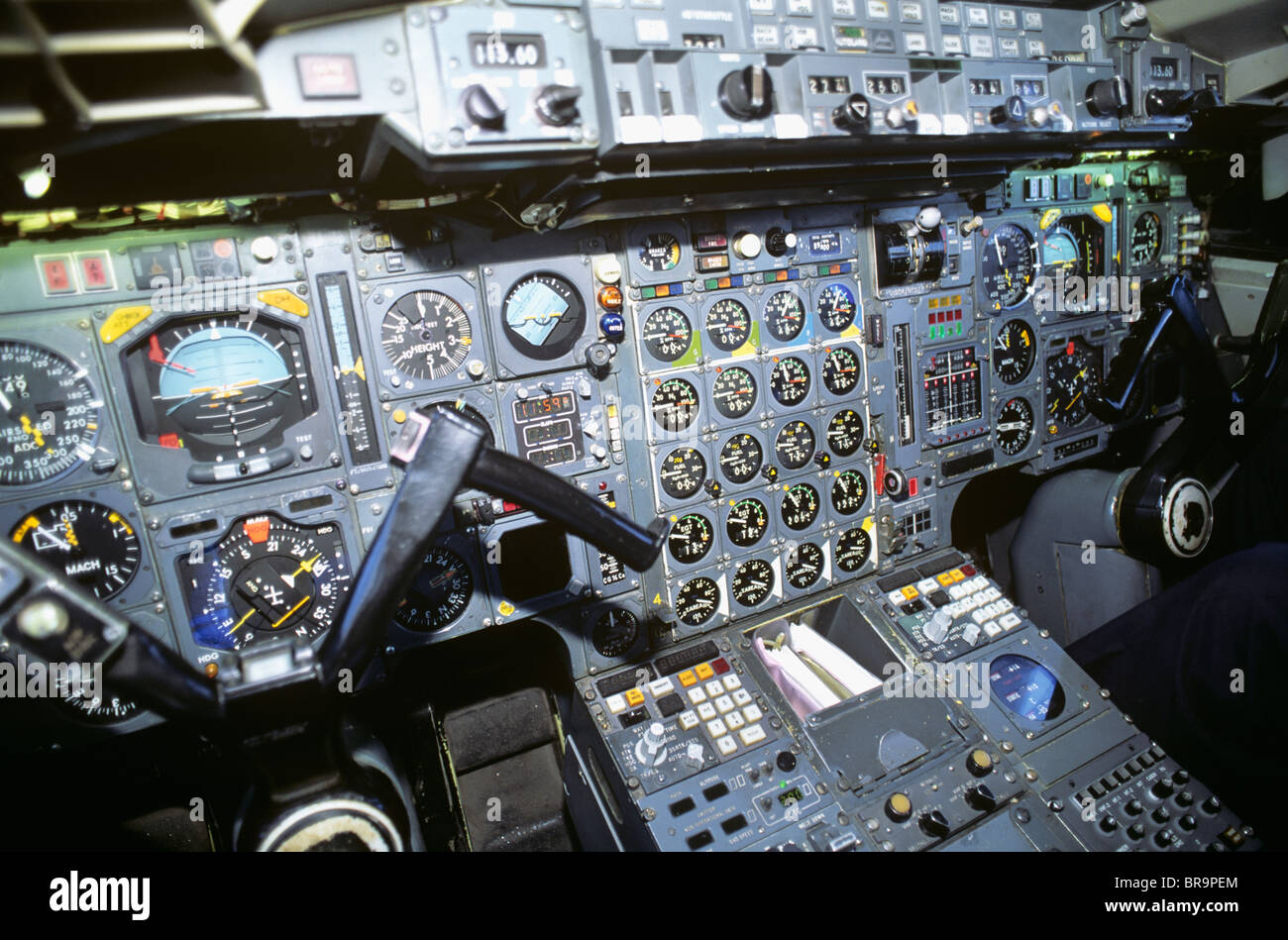 Concorde cockpit gauges Banque de photographies et d’images à haute ...