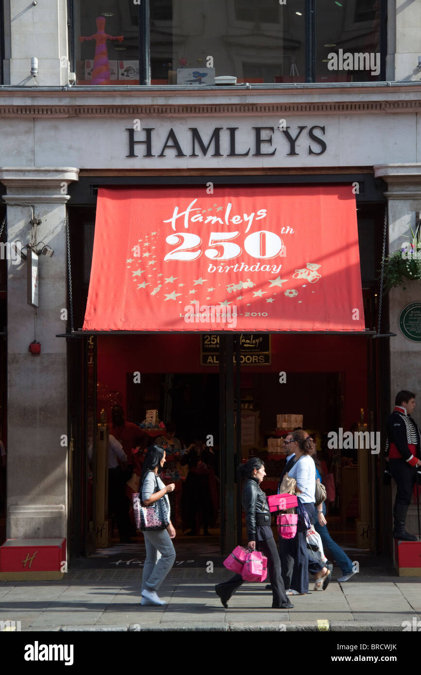 Hamleys Toy Store London Banque d'image et photos - Alamy