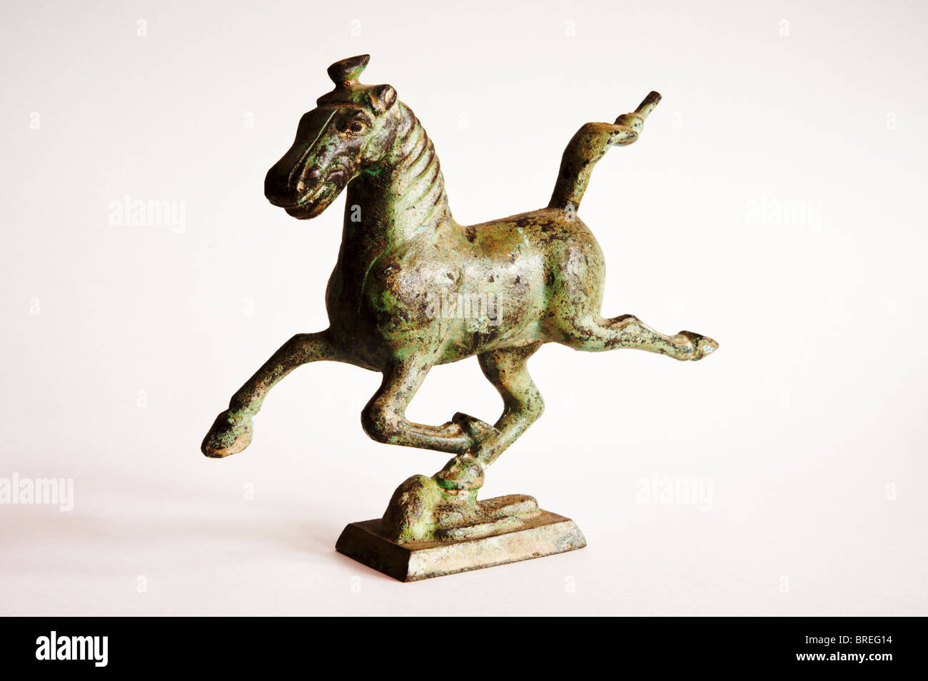 Réplique de Bronze Cheval au Galop marcher sur un Flying Swallow, un ...