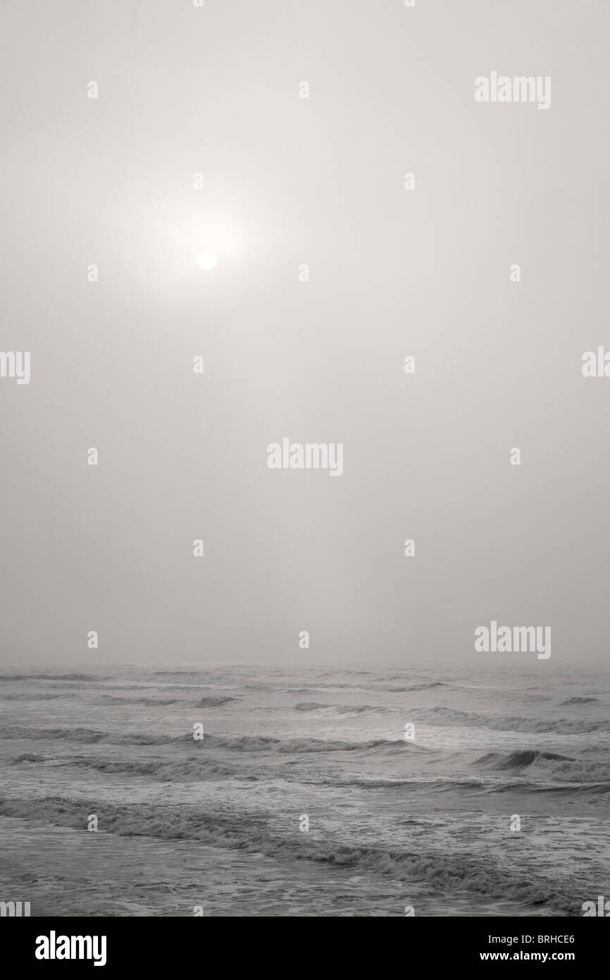 Ciel gris Banque de photographies et d’images à haute résolution - Alamy