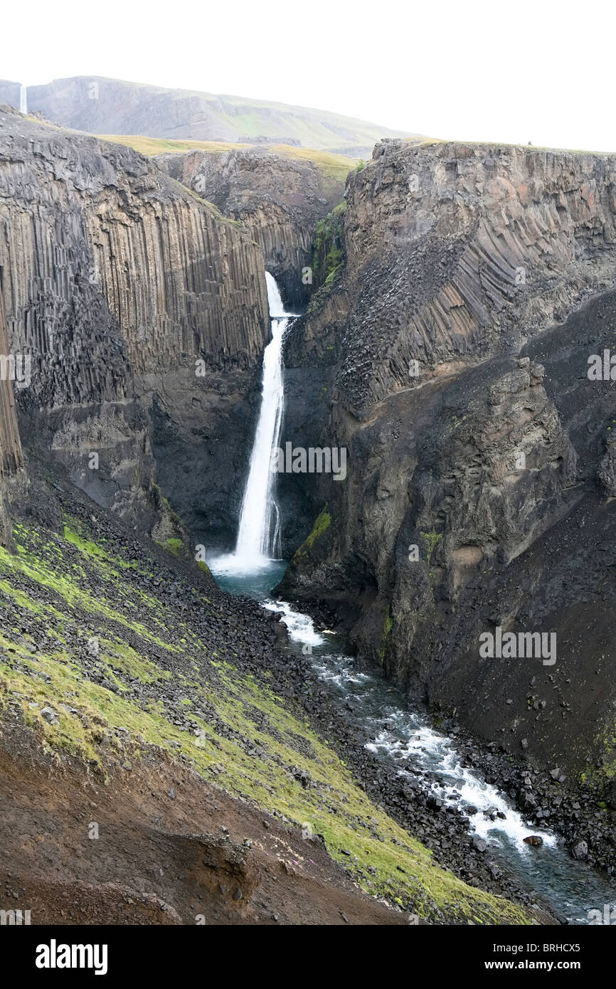 Chute d'eau tombe de l'eau Banque de photographies et d’images à haute ...
