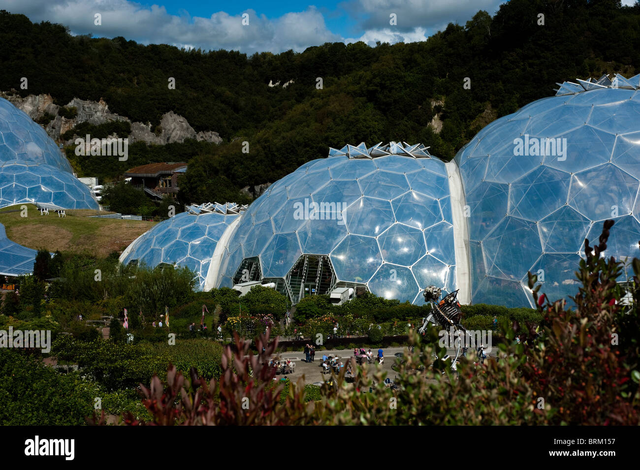 L'homme et des biomes DEEE à l'Eden Project, Cornwall, Angleterre ...