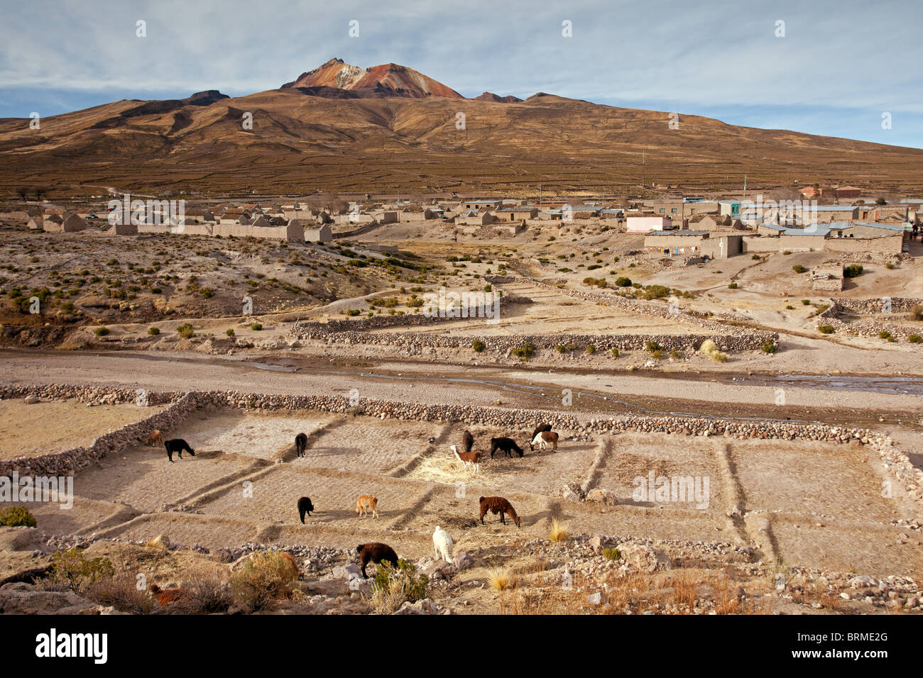 Tahua village Banque de photographies et d’images à haute résolution ...