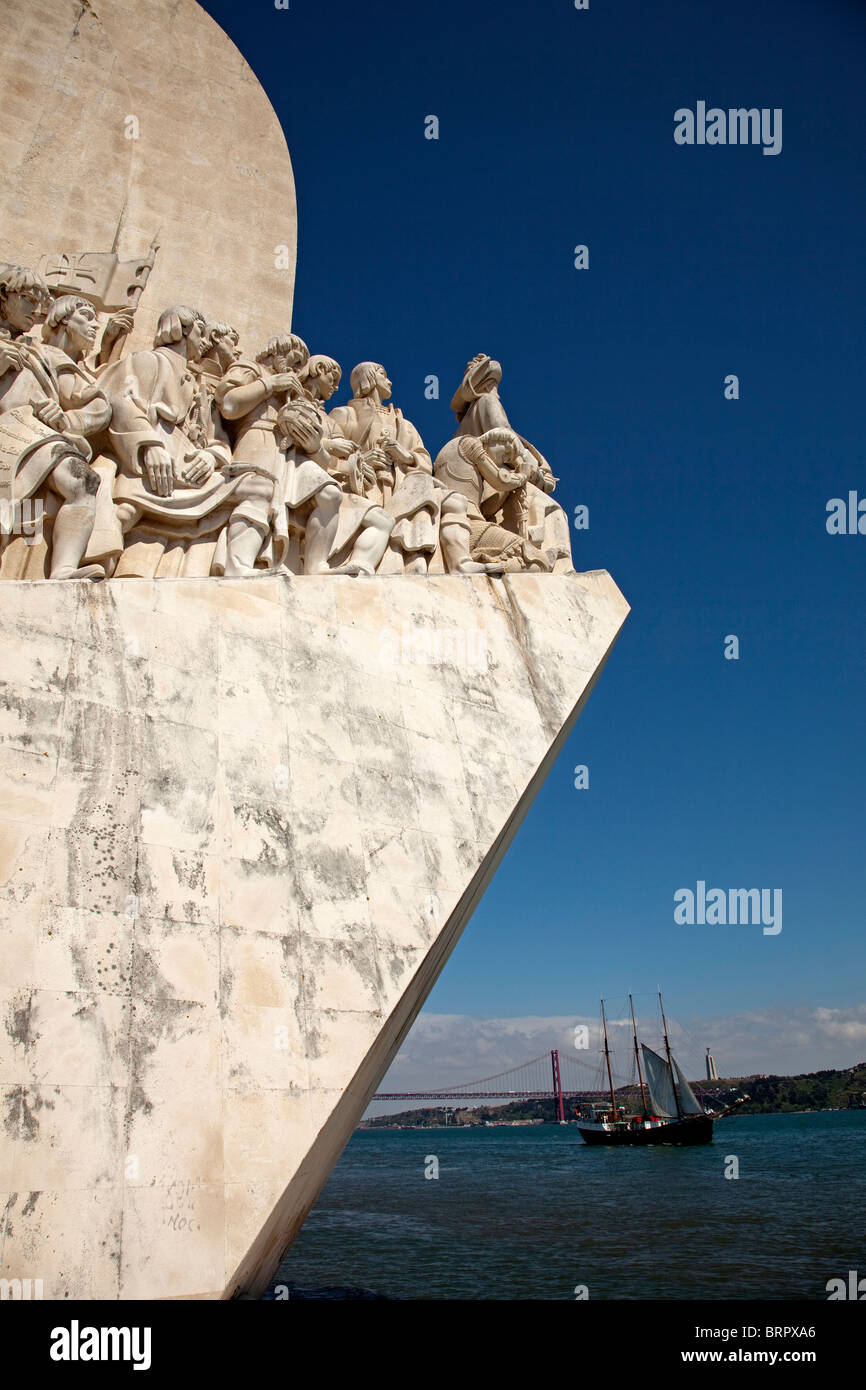 Monumento a los descubridores Lisboa Portugal Monument des Découvertes ...