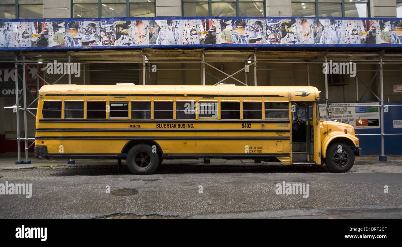 Autobus scolaires jaunes, Brooklyn, New York Photo Stock - Alamy