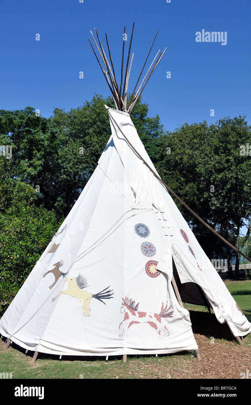 Tente tipi indien Banque de photographies et d’images à haute ...