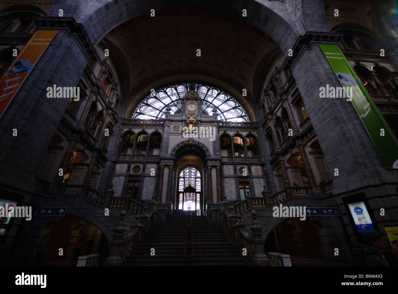 Anvers gare centrale Banque de photographies et d’images à haute ...