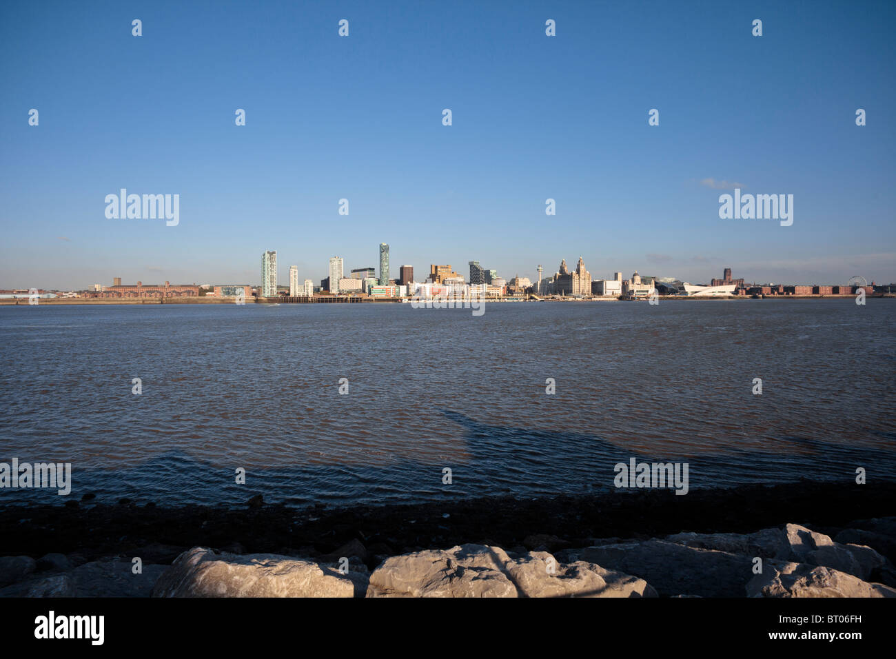 Mersey skyline Banque de photographies et d’images à haute résolution ...