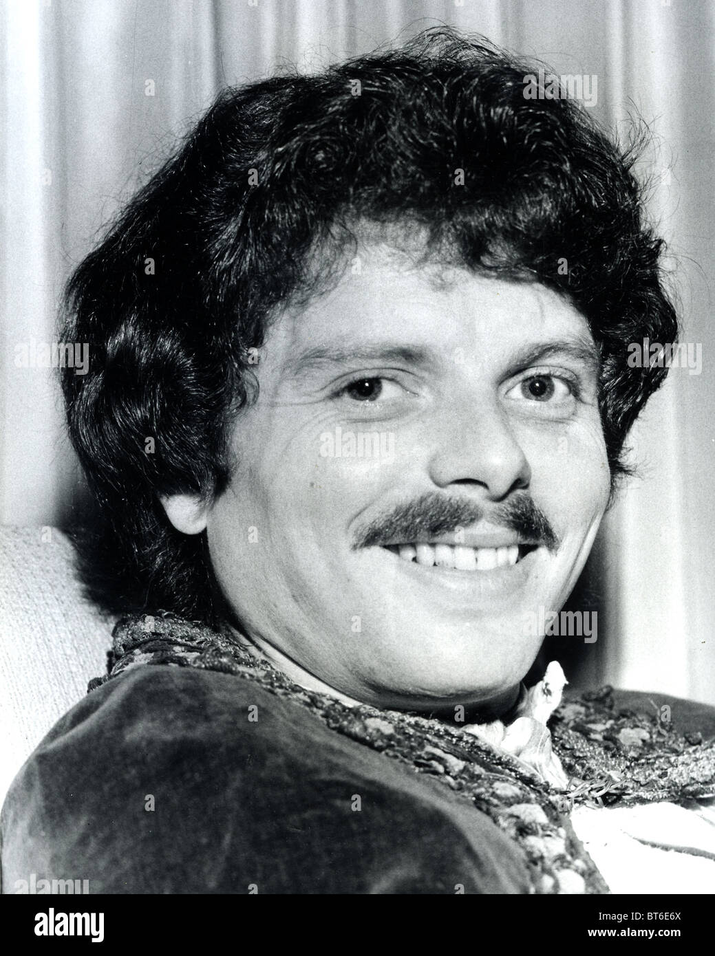 SCOTT McKENZIE le chanteur en 1967 lors de la promotion de son il seul ...