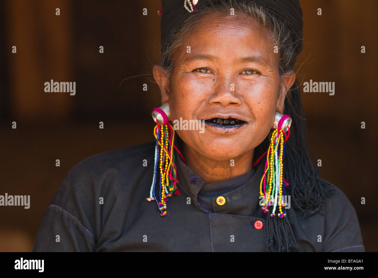 Femmes et tribus Banque de photographies et d’images à haute résolution ...