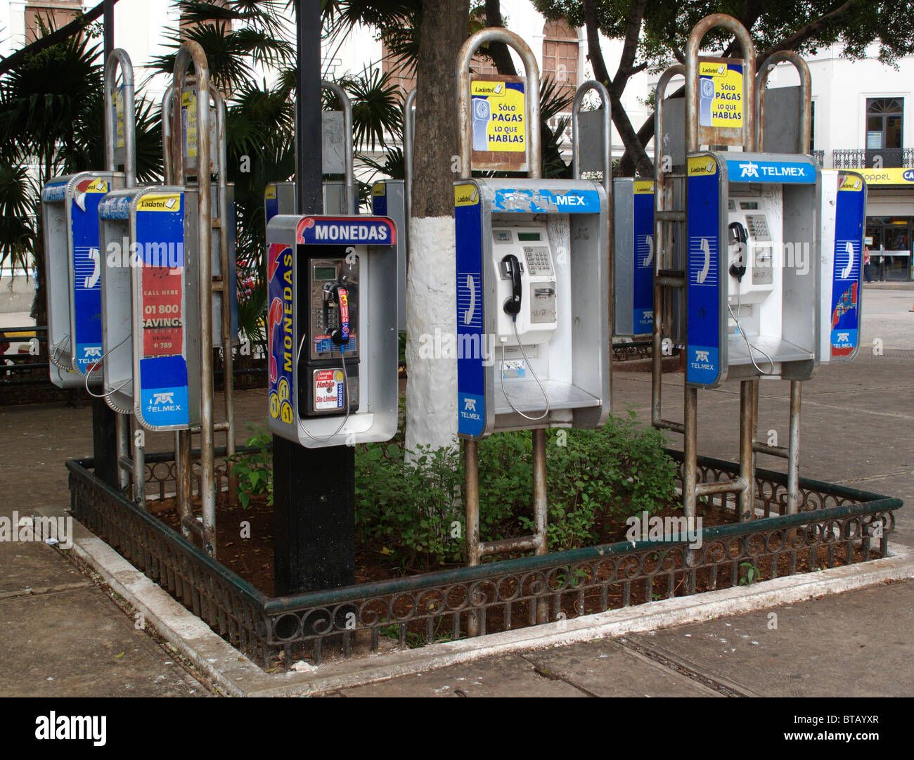 Public phone booth mexico Banque de photographies et d’images à haute ...