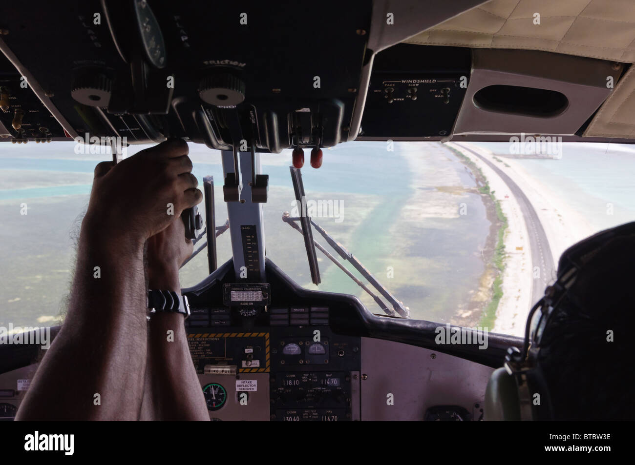Pilot cockpit landing Banque de photographies et d’images à haute ...