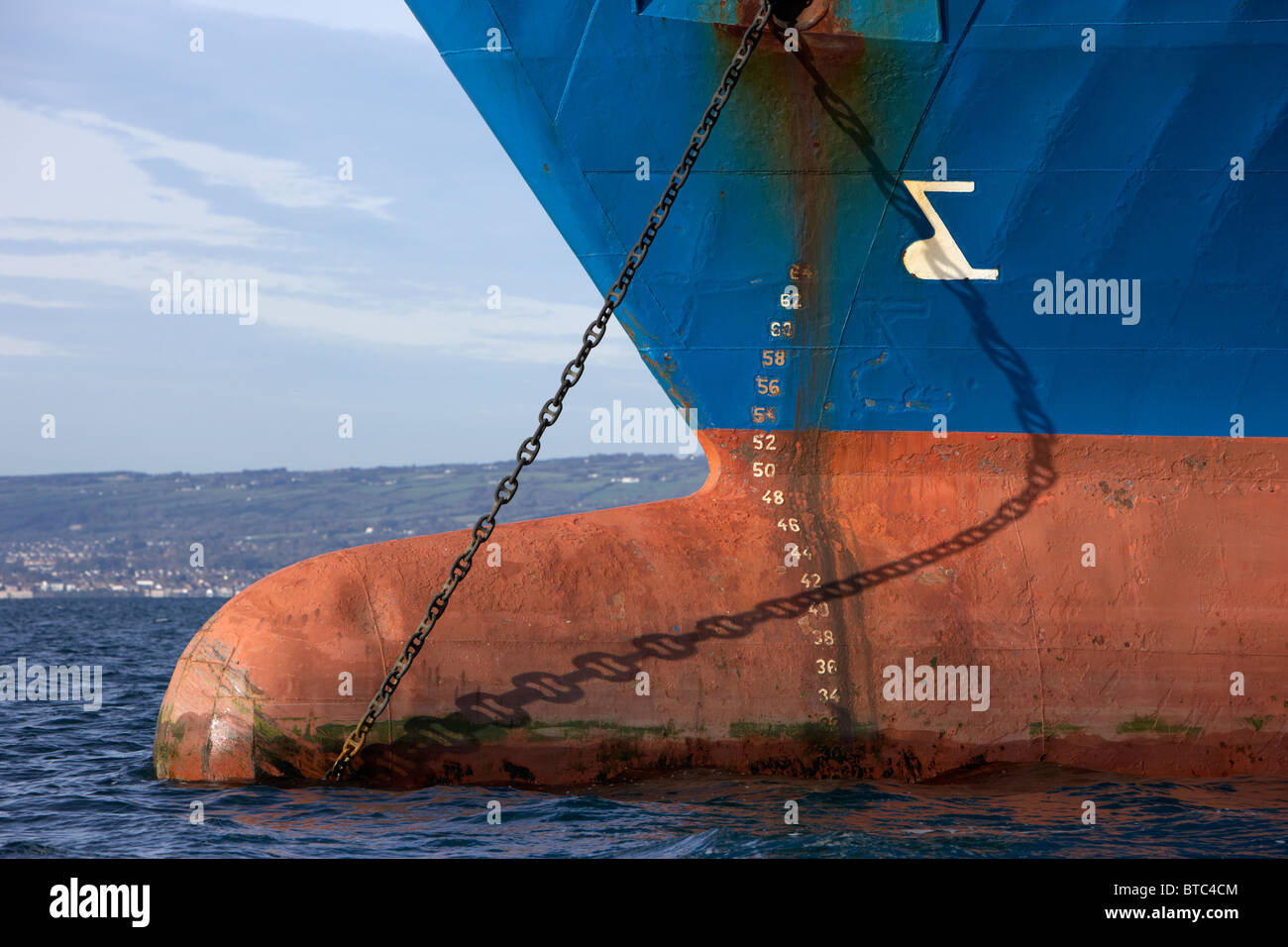 Bulbous bow Banque de photographies et d’images à haute résolution - Alamy