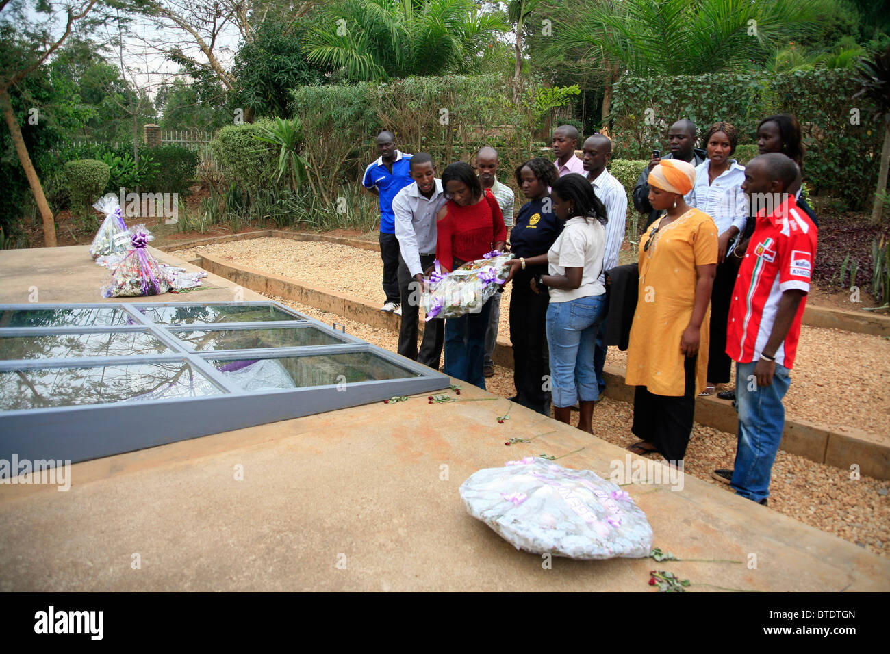 Mémorial du génocide de kigali Banque de photographies et d’images à ...