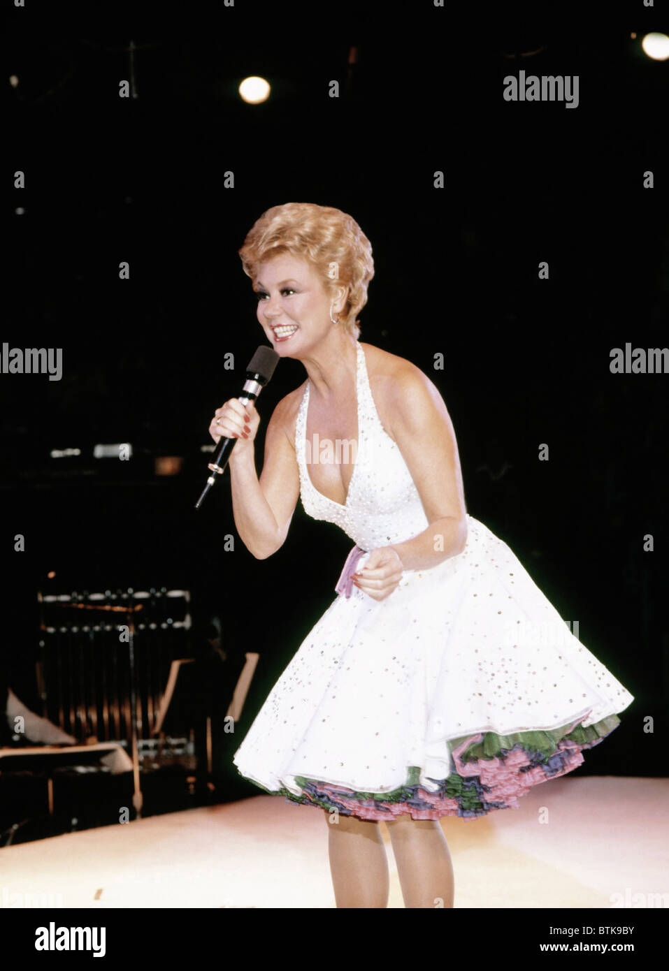 Mitzi gaynor Banque de photographies et d’images à haute résolution - Alamy