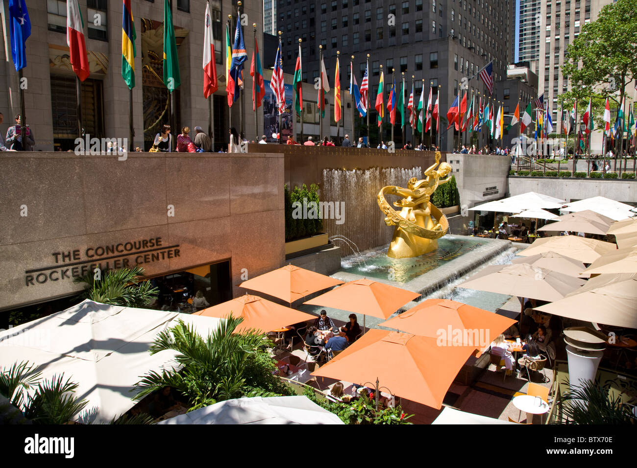 Hall du rockefeller center Banque de photographies et d’images à haute ...