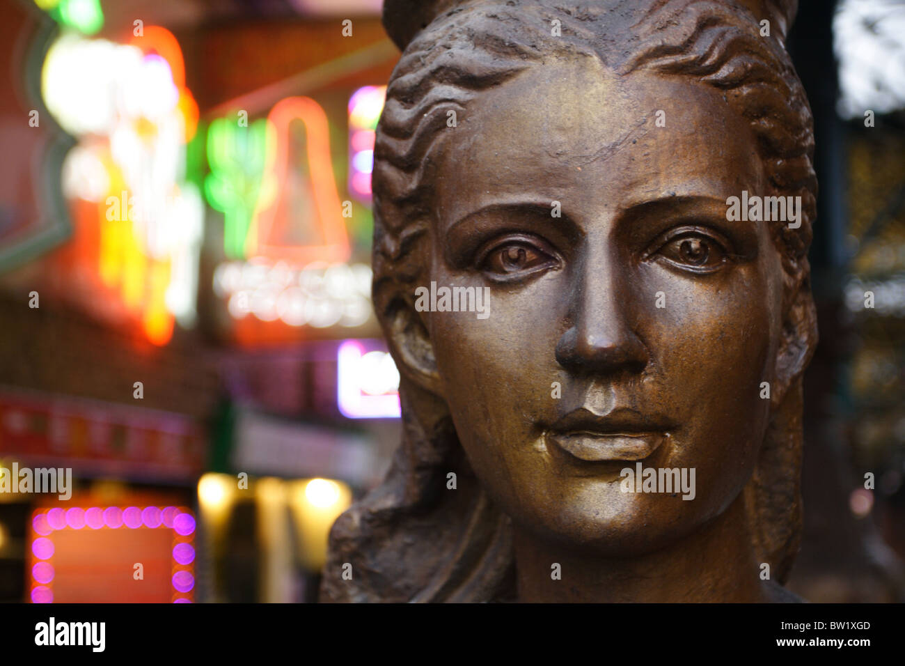 London camden town statue sculpture Banque de photographies et d’images ...