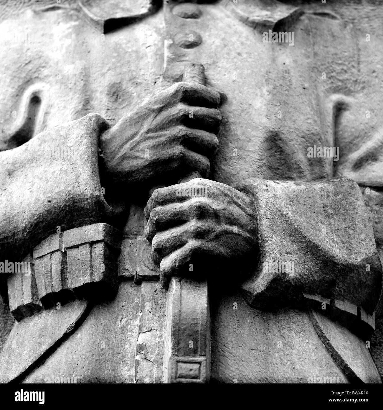 Arme fusil carabine rifleman mains tenir armés Photo Stock - Alamy