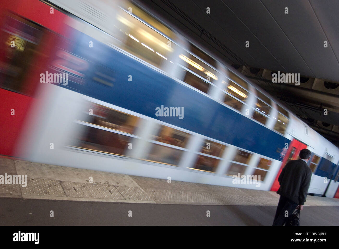 Rer reseau express régional Banque de photographies et d’images à haute ...