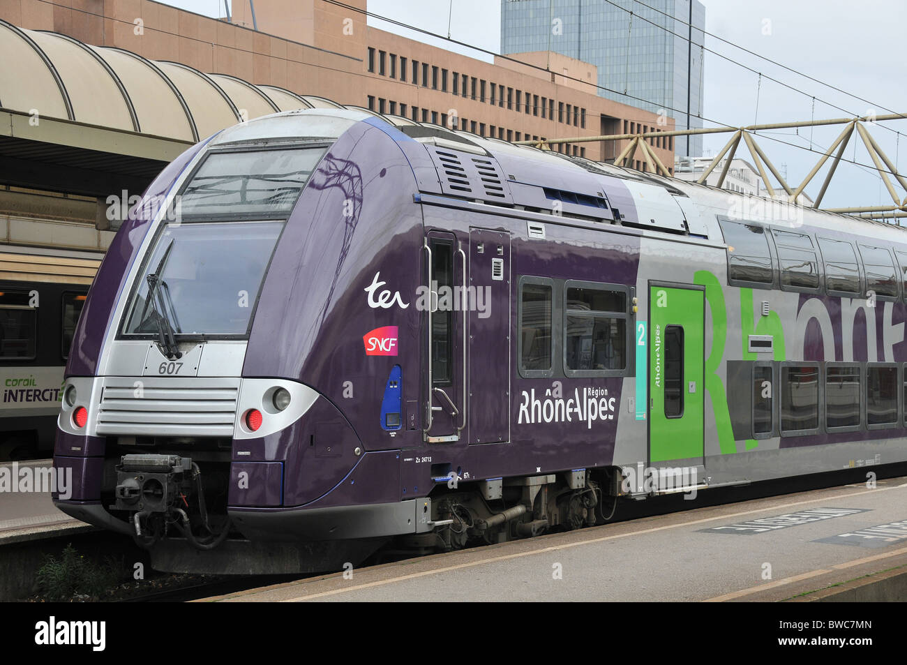 Train sncf ter, france Banque de photographies et d’images à haute ...