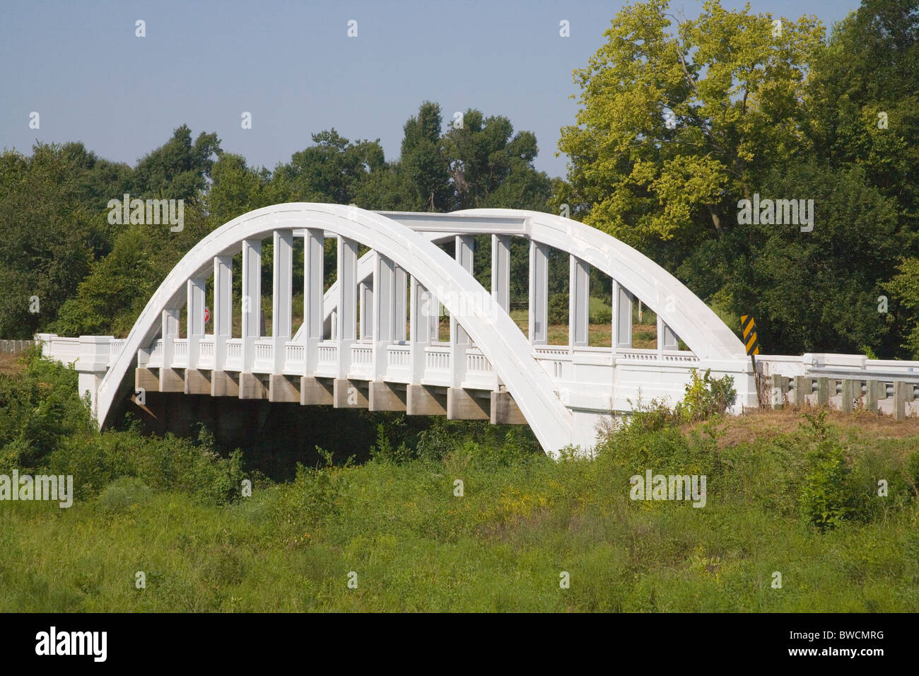 Pont courbe arc en ciel Banque de photographies et d’images à haute ...