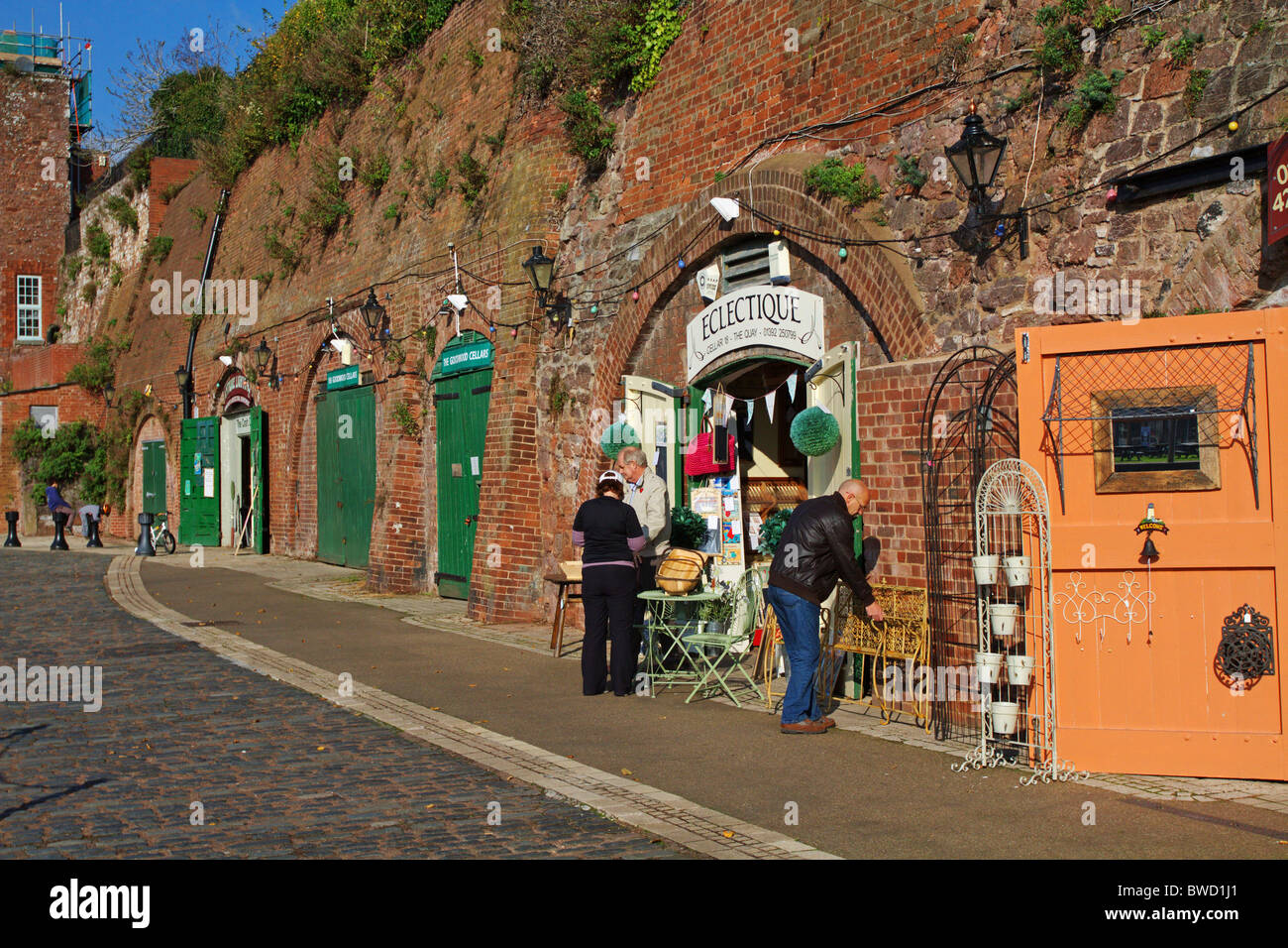 Magasins dans les caves Banque de photographies et d’images à haute ...