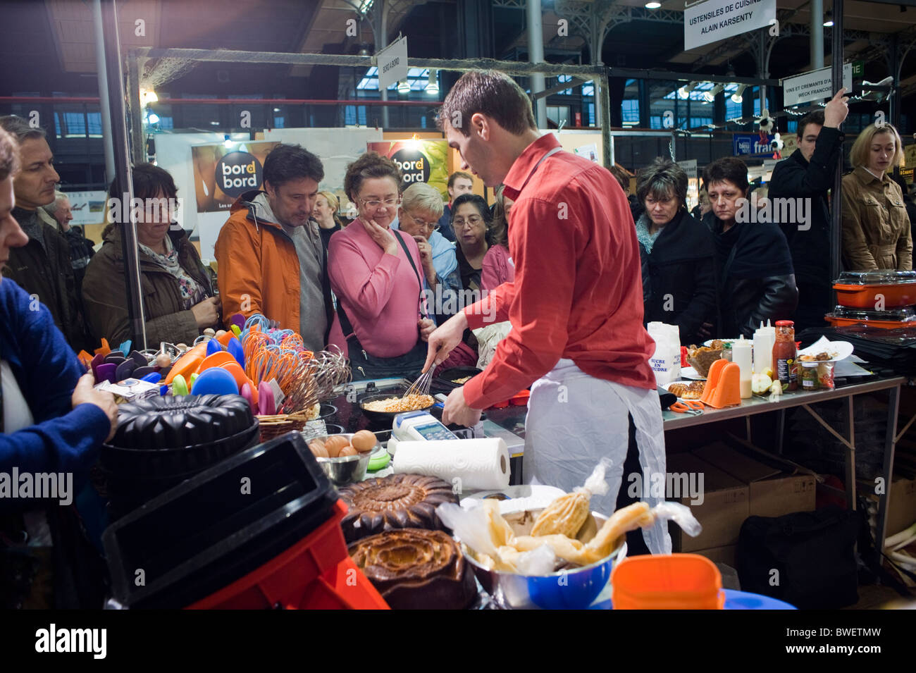 Paris, France, grande foule en visite, French Food Festival Cooking ...