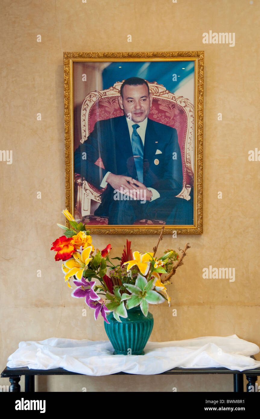 Une photo du Roi Mohammed VI à l'entrée de l'hôtel Riad Salem à ...