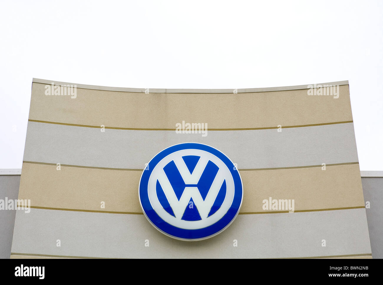 Vw logo sign volkswagen Banque de photographies et d’images à haute résolution - Alamy