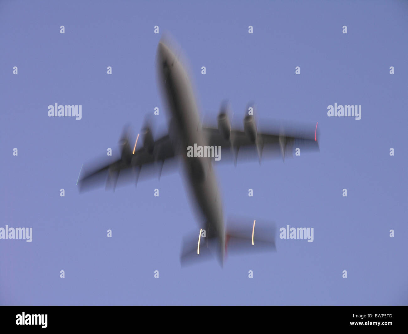 Bruit des avions Banque de photographies et d’images à haute résolution ...