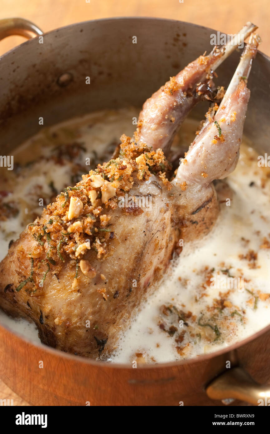 Pot convivial-perdrix rôti assaisonné d'agrumes et de genièvre poulet ...