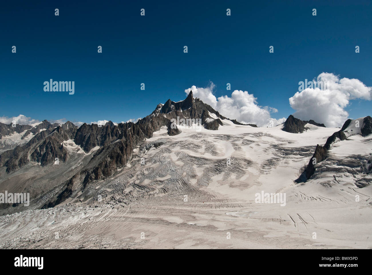 Glacier du geant crevasse entre aiguille du midi et helbronner Banque de photographies et d ...