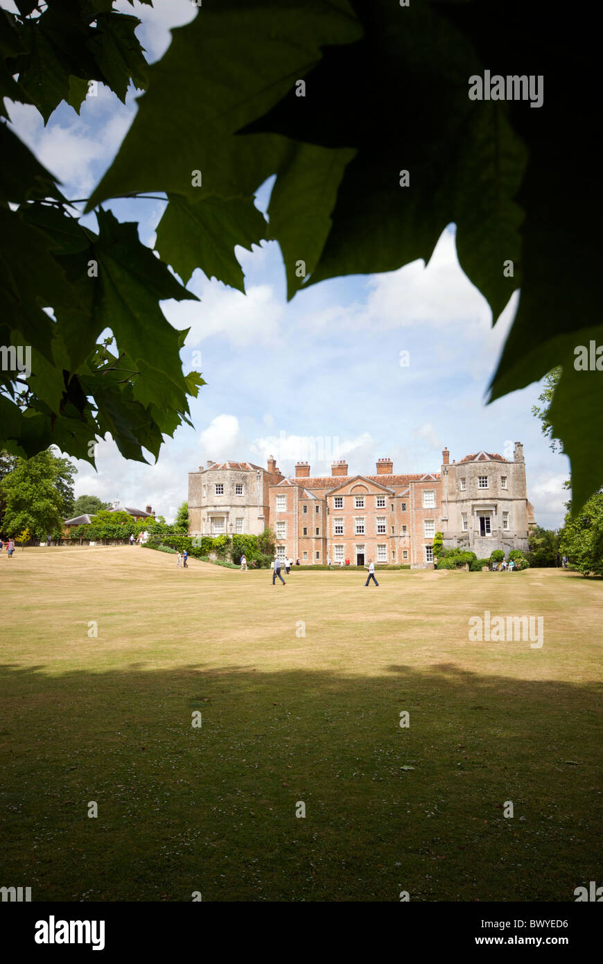 Mottisfont abbey Banque de photographies et d’images à haute résolution ...