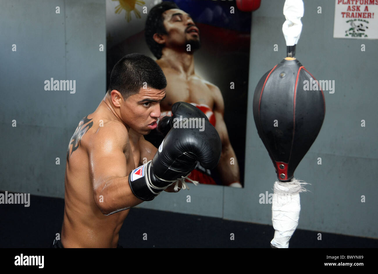 Victor ortiz boxer Banque de photographies et d’images à haute ...