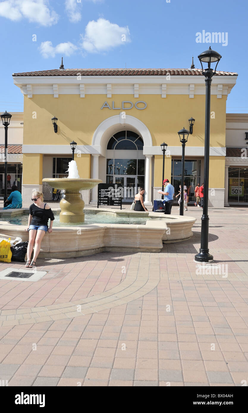 Prime outlets Banque de photographies et d’images à haute résolution ...