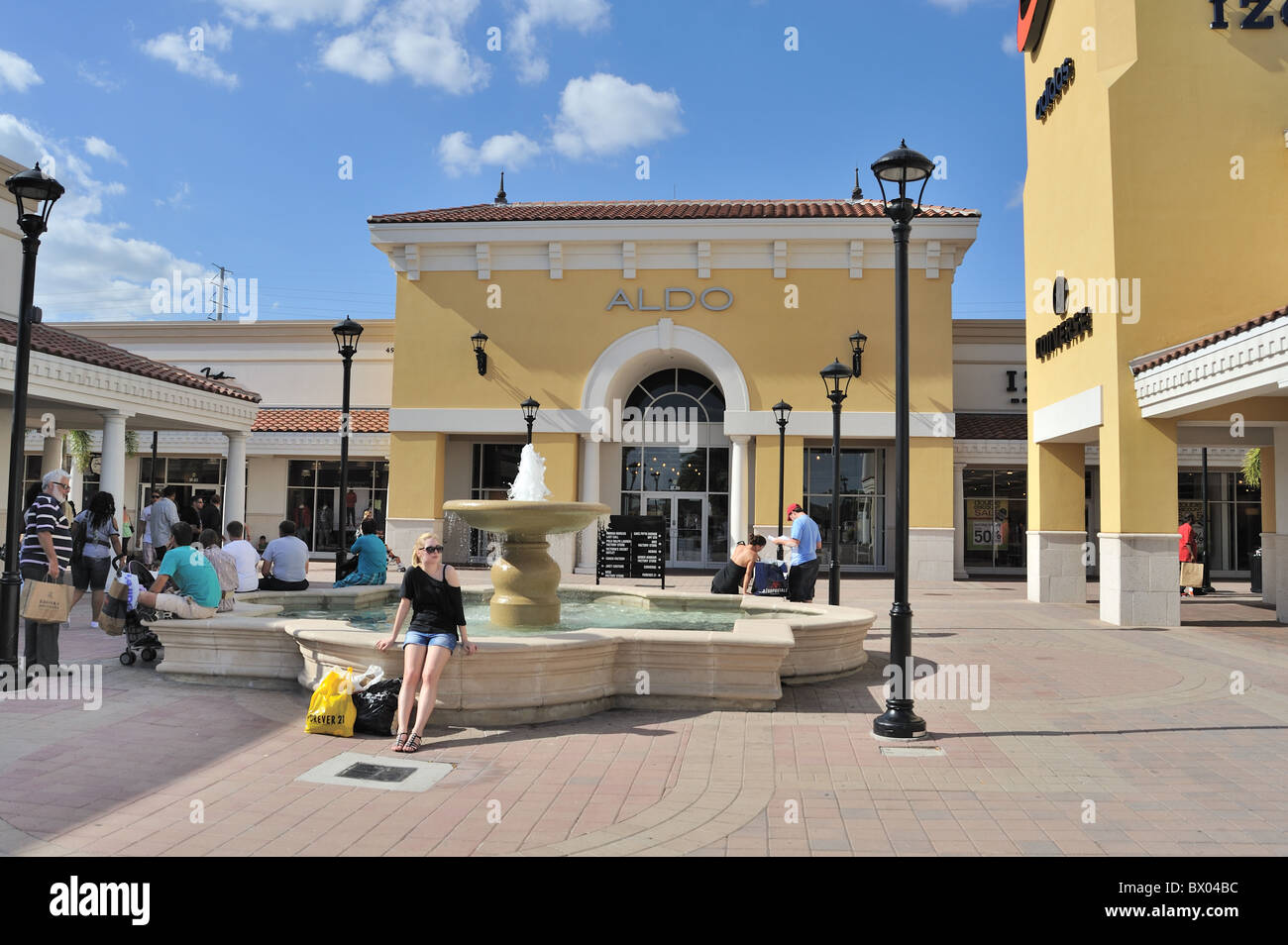 Prime outlets Banque de photographies et d’images à haute résolution ...