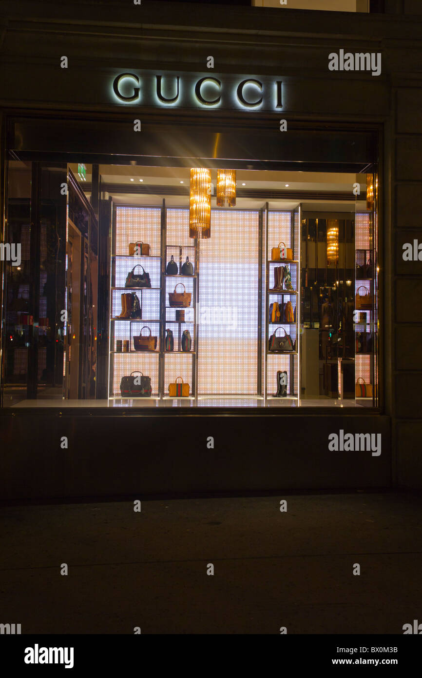 Boutique de luxe Gucci, rue Royale, Paris, France Photo Stock - Alamy
