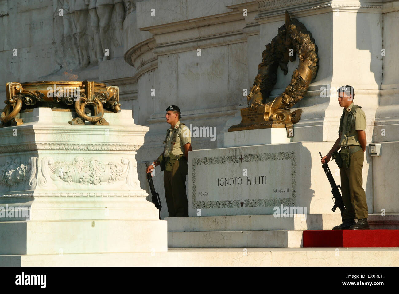 Monument au roi victor emmanuel ii Banque de photographies et d’images ...