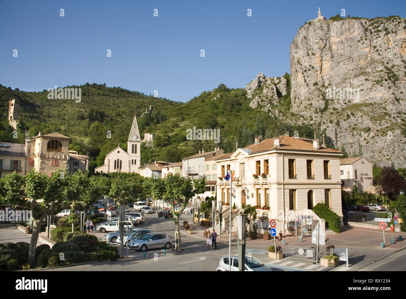 Castellane dans les Alpes de Haute Provence France Photo Stock - Alamy