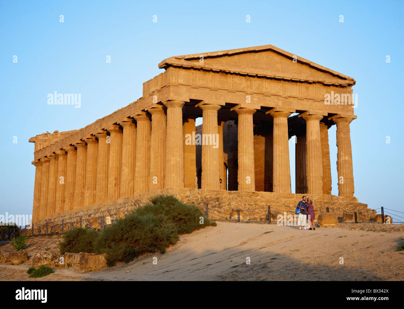 Temple grec de style dorique Banque de photographies et d’images à ...