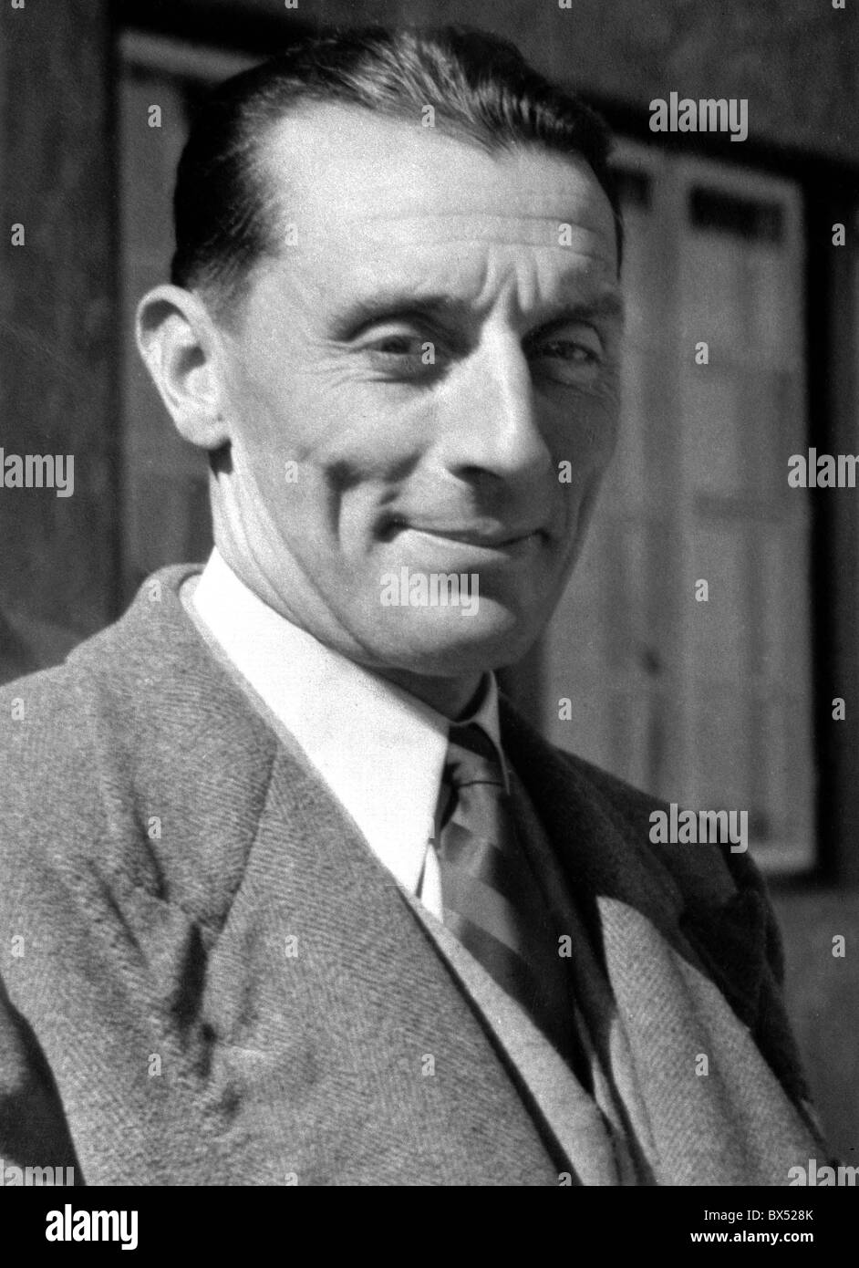 Frederic joliot curie Banque de photographies et d’images à haute ...