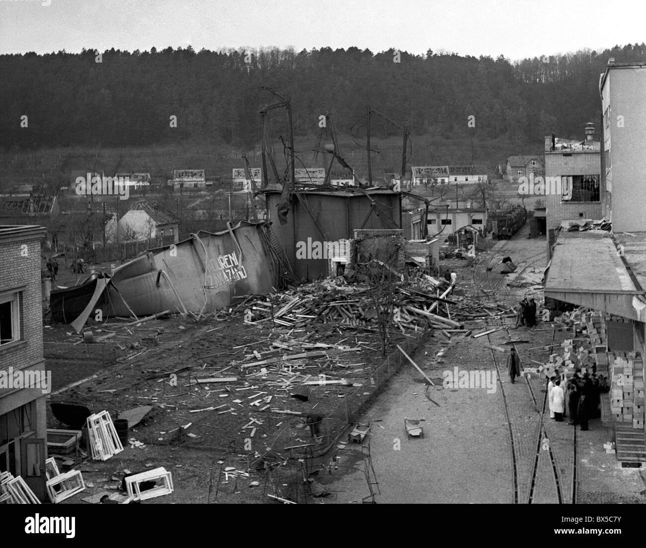 La Tchécoslovaquie - 1948 Nelahozeves. Explosion chimique dans la ...