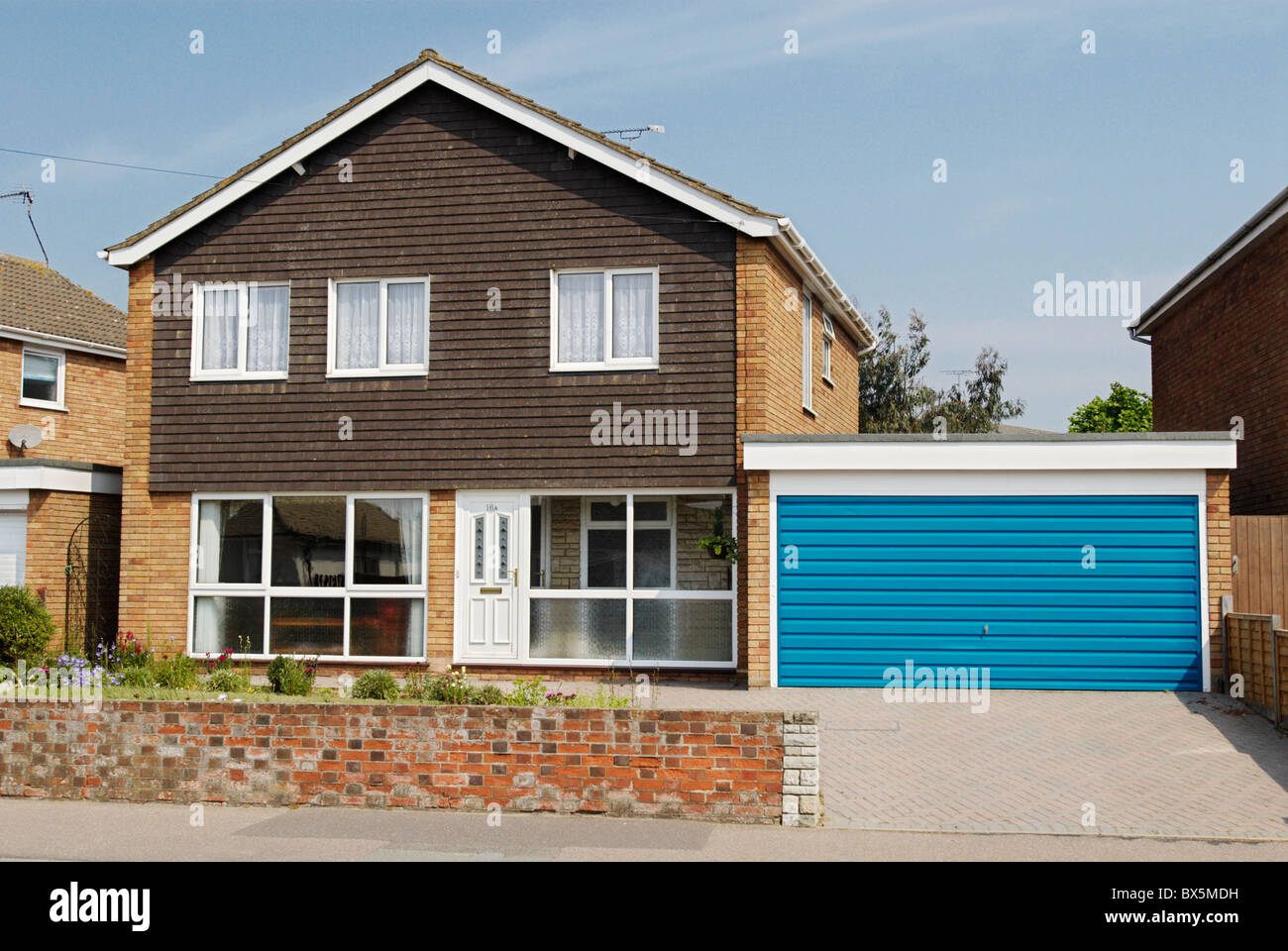 Maison des années 1970 Banque de photographies et d’images à haute ...
