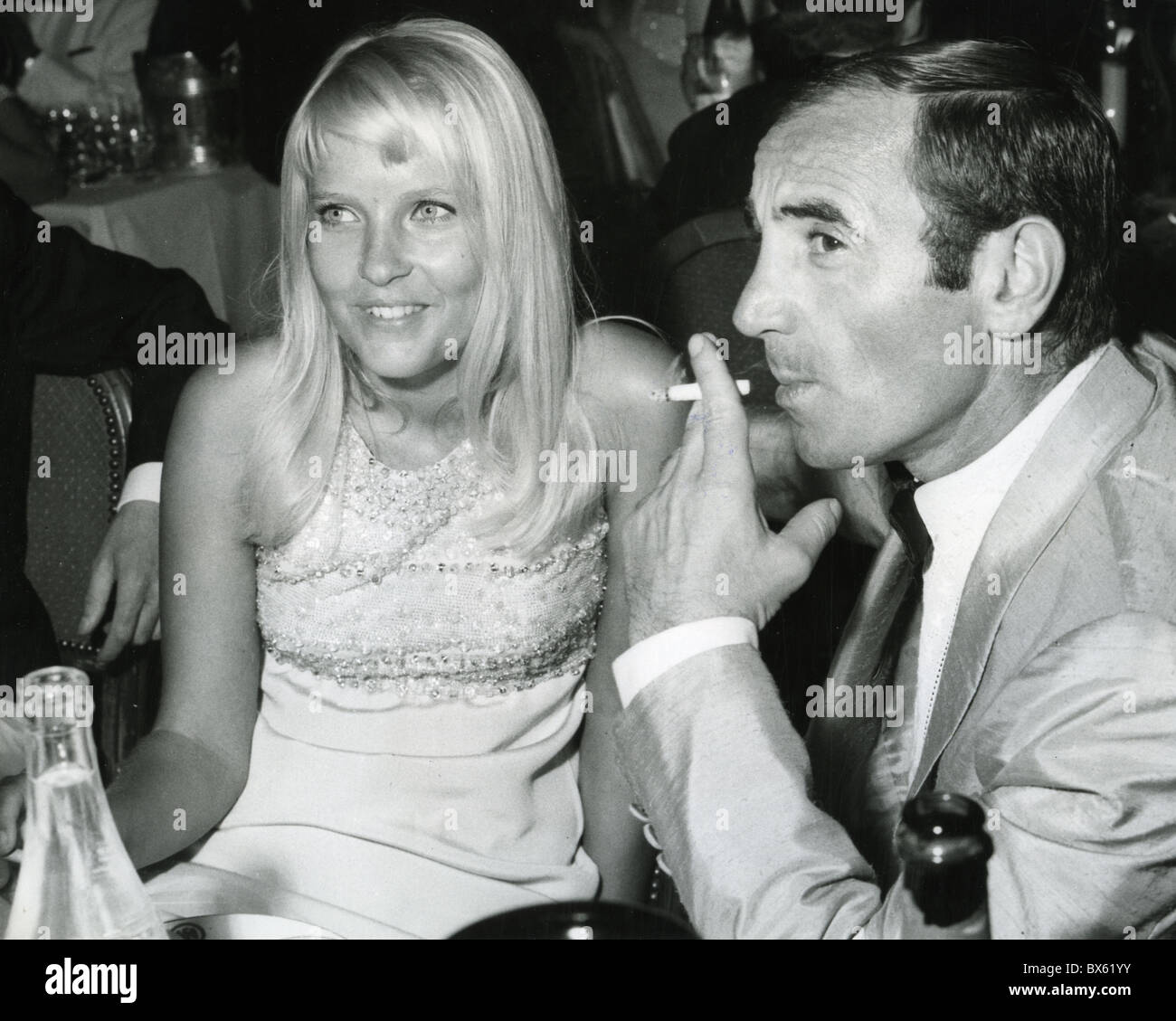 Charles aznavour ulla thorsell Banque de photographies et d’images à ...