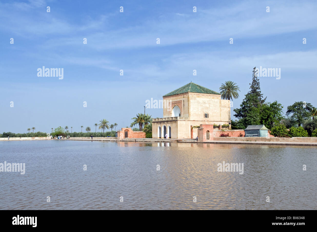 Jardins de la menara marrakech Banque de photographies et d’images à ...