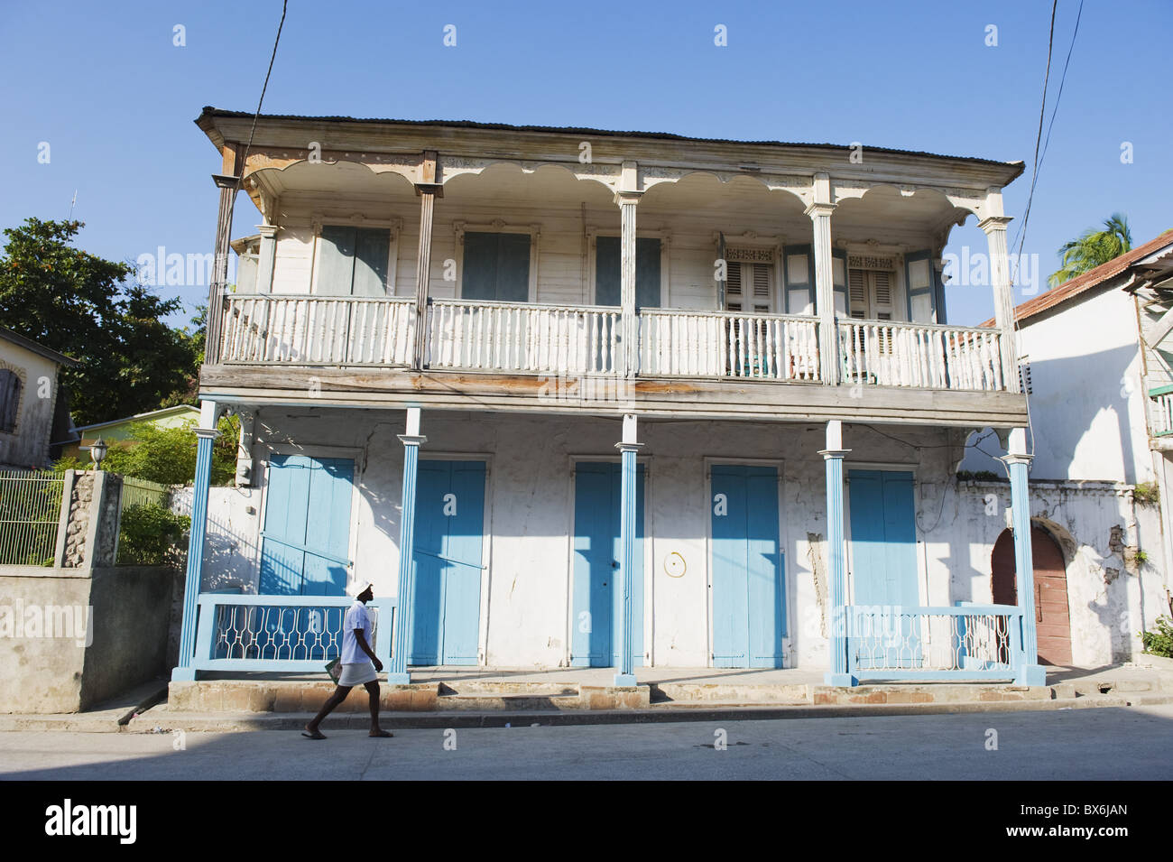 Maison dans la vieille ville coloniale historique, Jacmel, Haïti ...