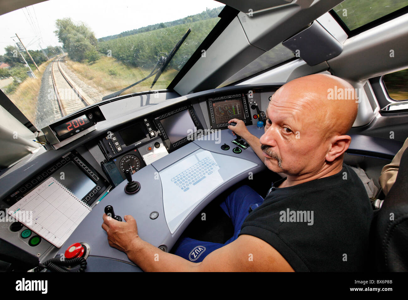High speed train agv tgv alstom Banque de photographies et d’images à ...